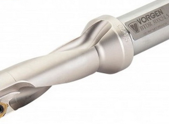 Особенности и разновидности сверл с механическим креплением сменных пластин